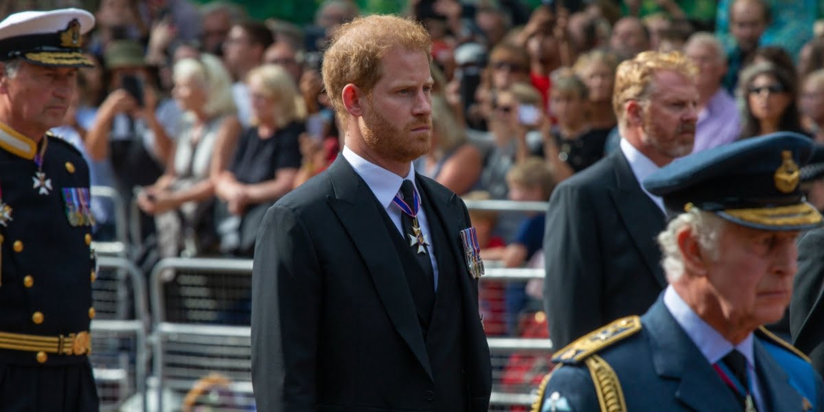 Prins Harry bryder tavsheden: "Jeg ville elske at blive forsonet"