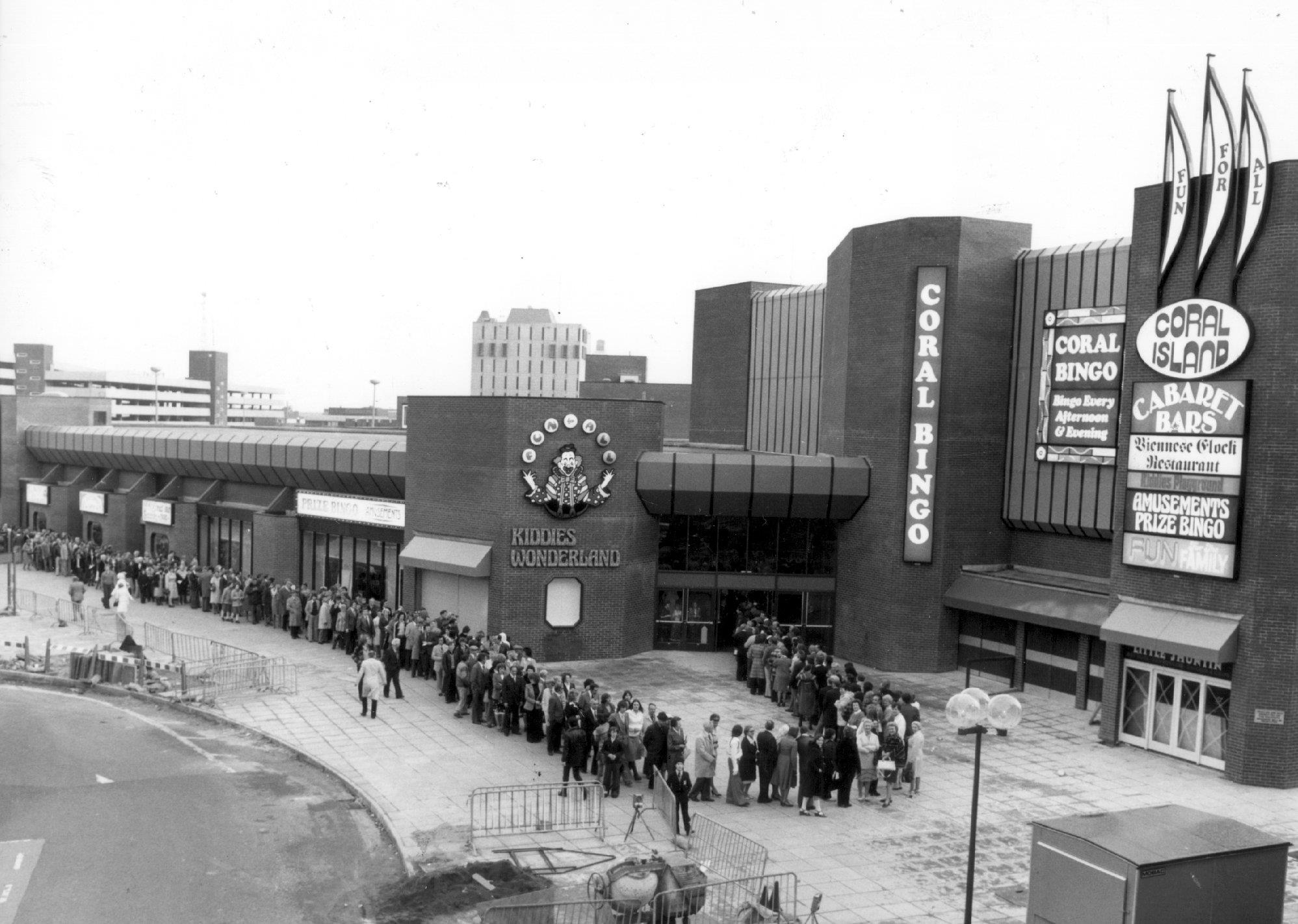 37 remarkable images uncover the changing face of Blackpool from ...