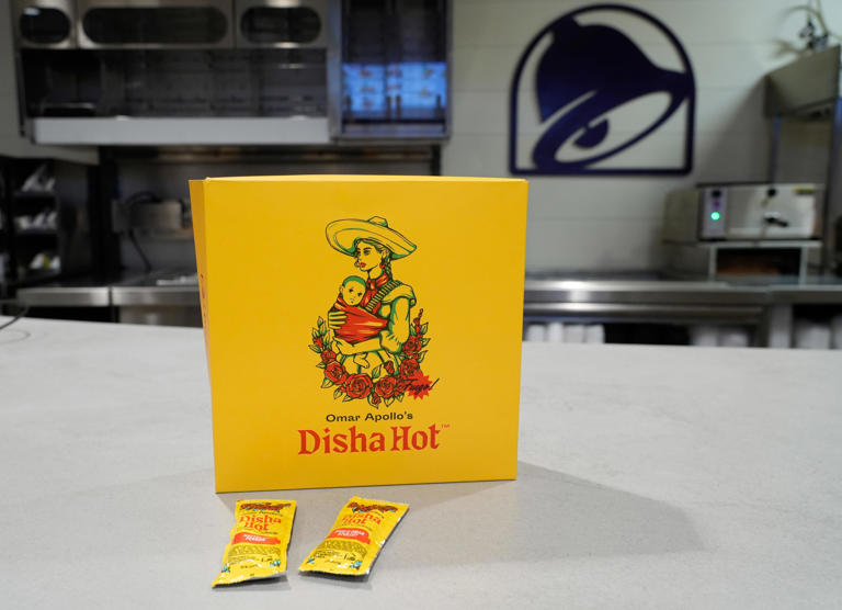 Taco Bell testing new items: Caliente Cantina Chicken Burrito, Aguas ...