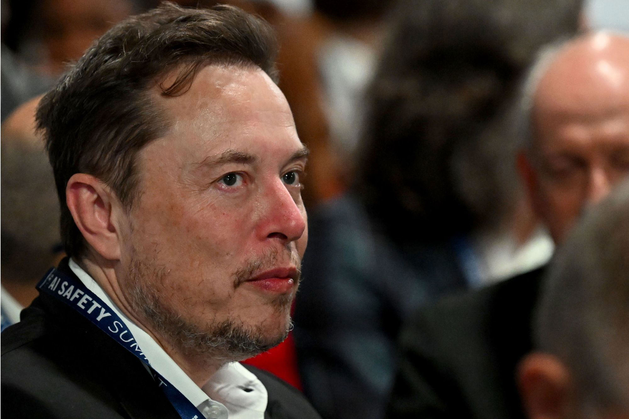 Elon Musk Tells Followers to Avoid the UK After Country Refuses to ... Elon Musk Tells Followers to Avoid the UK After Country Refuses to ...