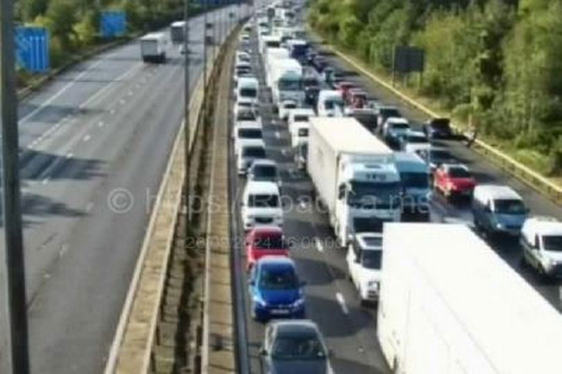 Kent M25 drivers face two-hour delays following serious crash Kent M25 drivers face two-hour delays following serious crash