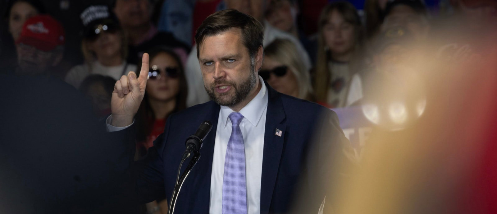 Left-Wing Journalist Publishes JD Vance Dossier Allegedly Hacked By Iran Left-Wing Journalist Publishes JD Vance Dossier Allegedly Hacked By Iran