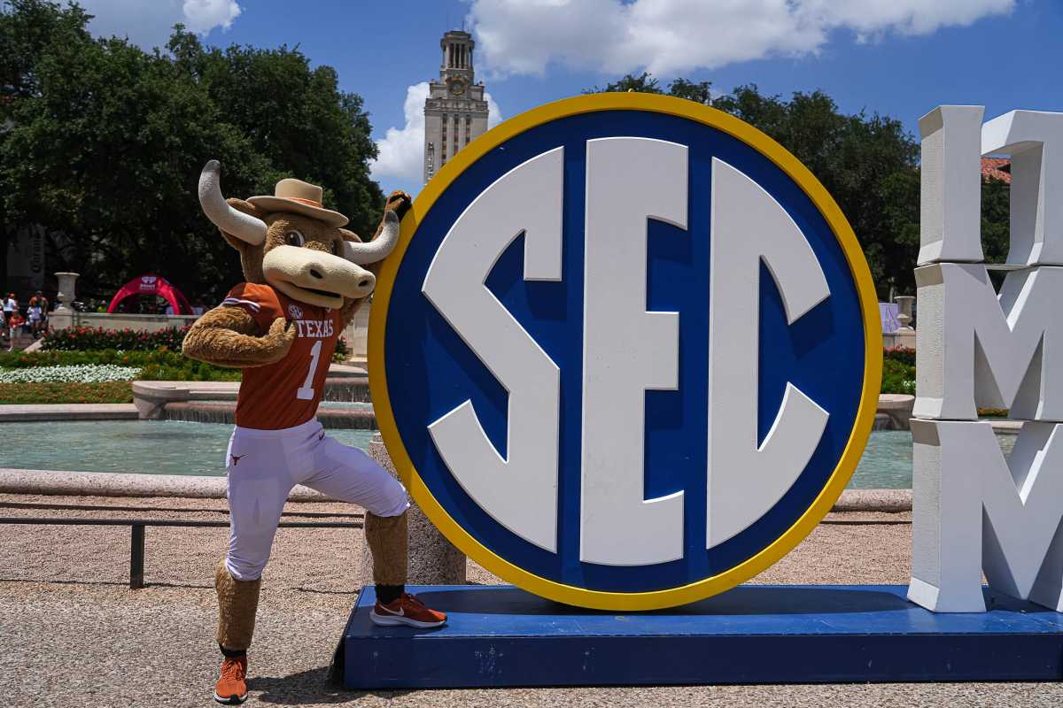 Texas Longhorns three annual opponents in new nine-game SEC schedule ...