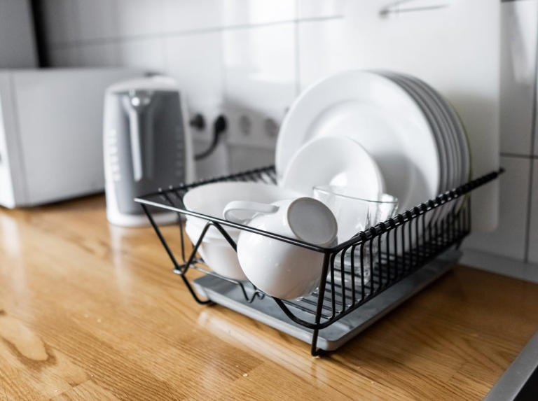 Is It Safe To Clean Your Dishes The 'British Way'? Health Experts Explain