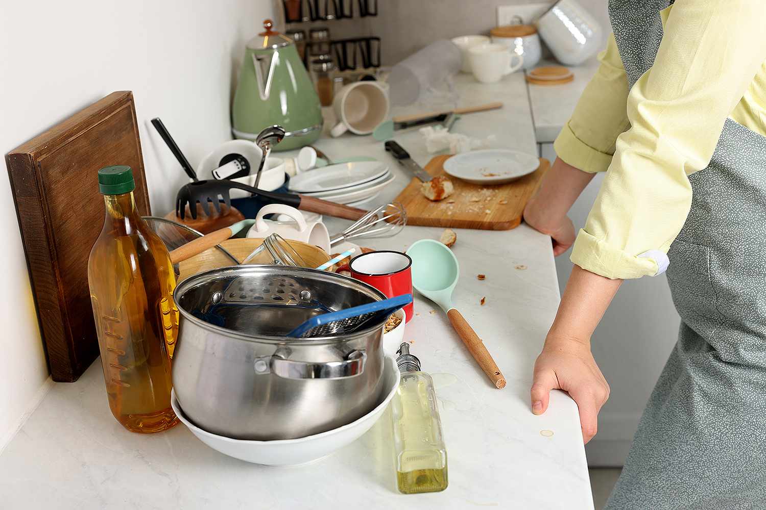 Woman Says Her Wife Won't Cook Without 'Throwing a Tantrum.' Now They ...