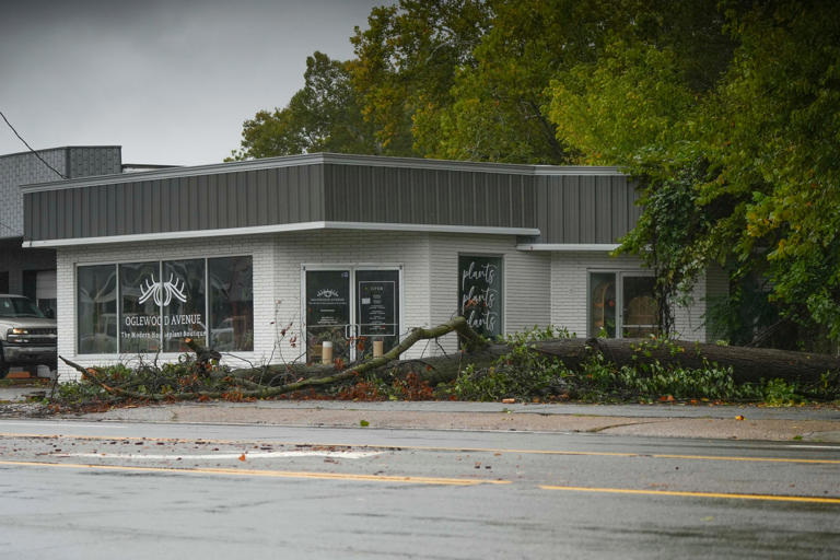 Latest on Knoxville, Gatlinburg, Pigeon Forge, East Tennessee flood ... Latest on Knoxville, Gatlinburg, Pigeon Forge, East Tennessee flood ...