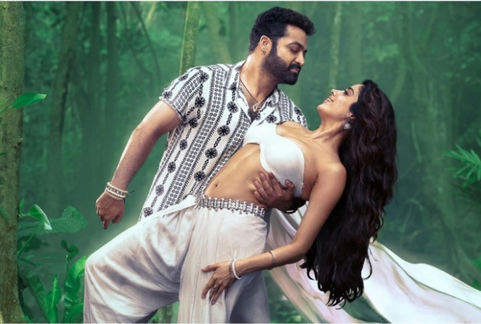 Devara box office collection day 1: Jr NTR and Janhvi Kapoor's film ... Devara box office collection day 1: Jr NTR and Janhvi Kapoor's film ...
