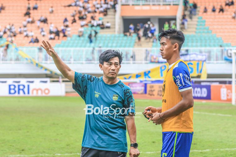 Bojan Hodak Beri Sanksi Kakang Rudianto Buntut Insiden Lorong, Bek ... Bojan Hodak Beri Sanksi Kakang Rudianto Buntut Insiden Lorong, Bek ...