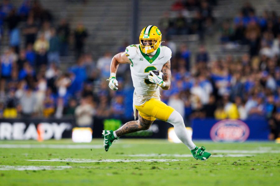 Former Oregon Ducks showing off at the NFL combine