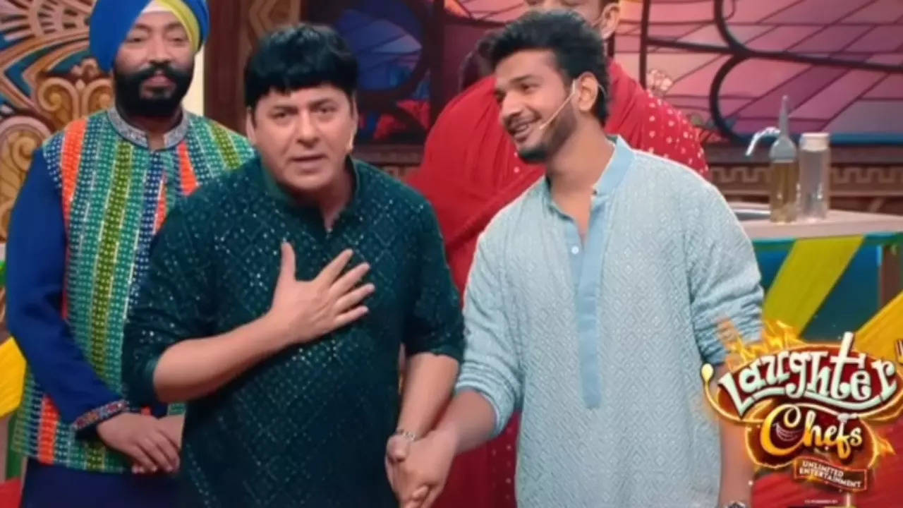 Laughter Chefs: Sudesh Lehri Roasts Munawar Faruqui Badly, Says βJisko ... Laughter Chefs: Sudesh Lehri Roasts Munawar Faruqui Badly, Says βJisko ...