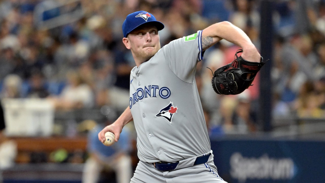Blue Jays reliever Ryan Burr exits vs. White Sox with shoulder injury