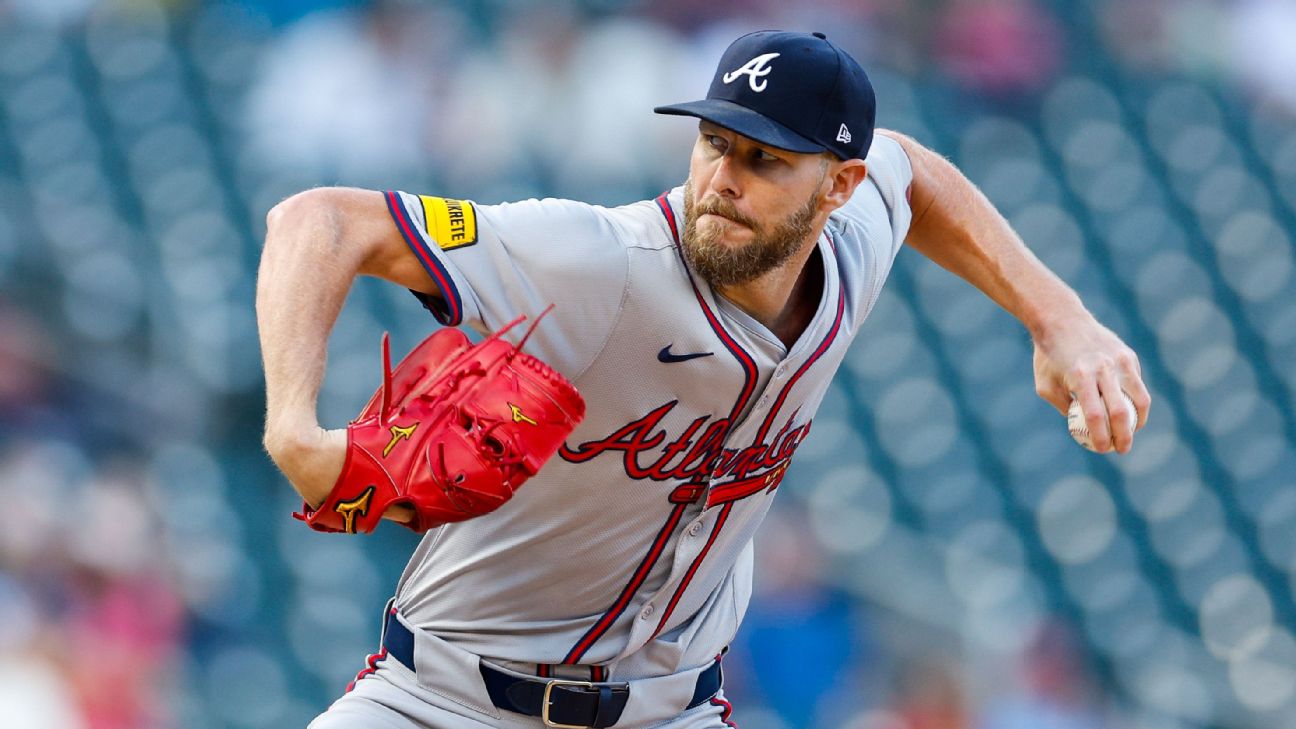 Chris Sale signs 1-year, $27M extension to stay with Braves