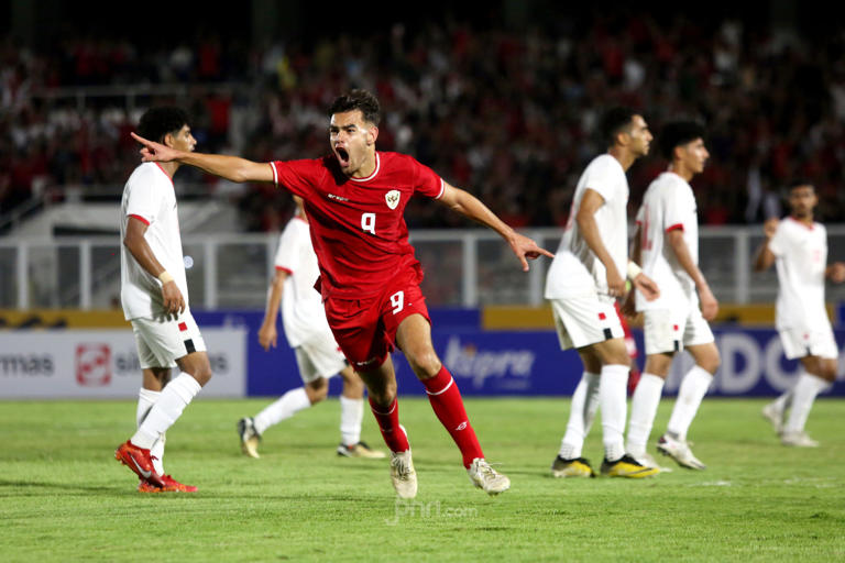 Begini Penilaian Shin Tae Yong Soal Jens Raven, Layak Masuk Timnas Senior? Begini Penilaian Shin Tae Yong Soal Jens Raven, Layak Masuk Timnas Senior?