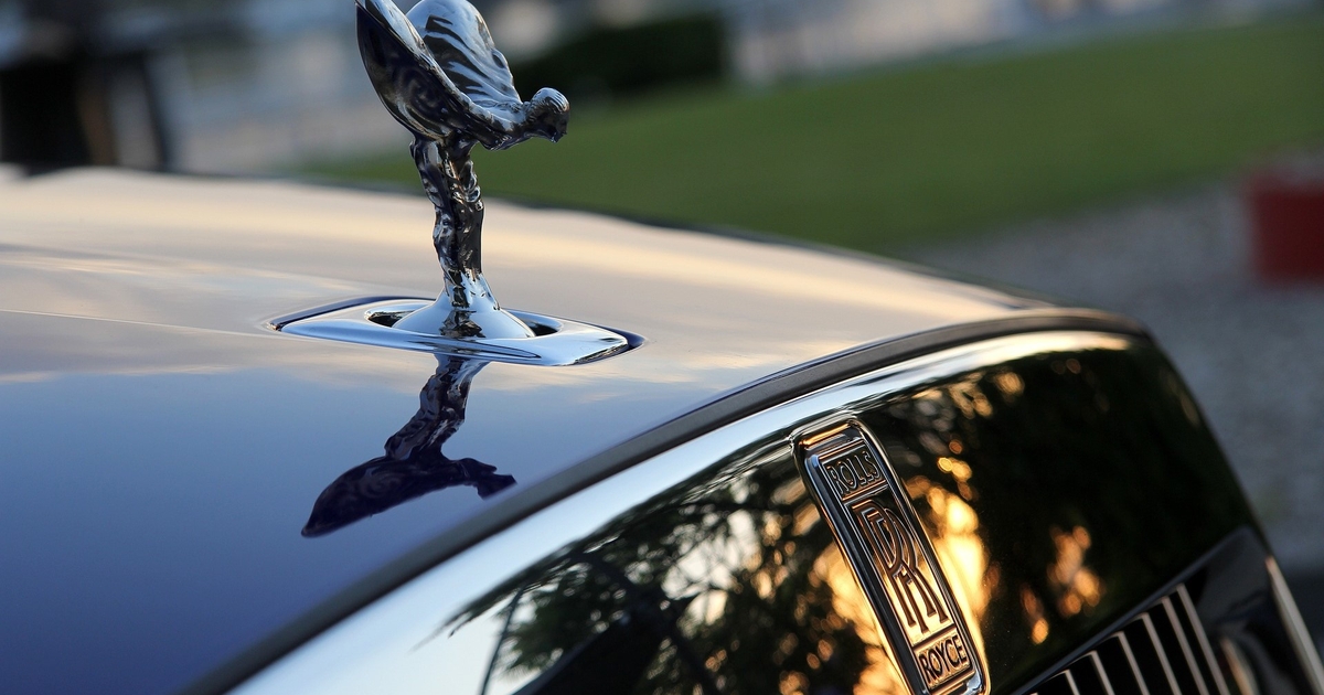 Rolls-Royce Invests $370 Million in Custom-Made Cars
