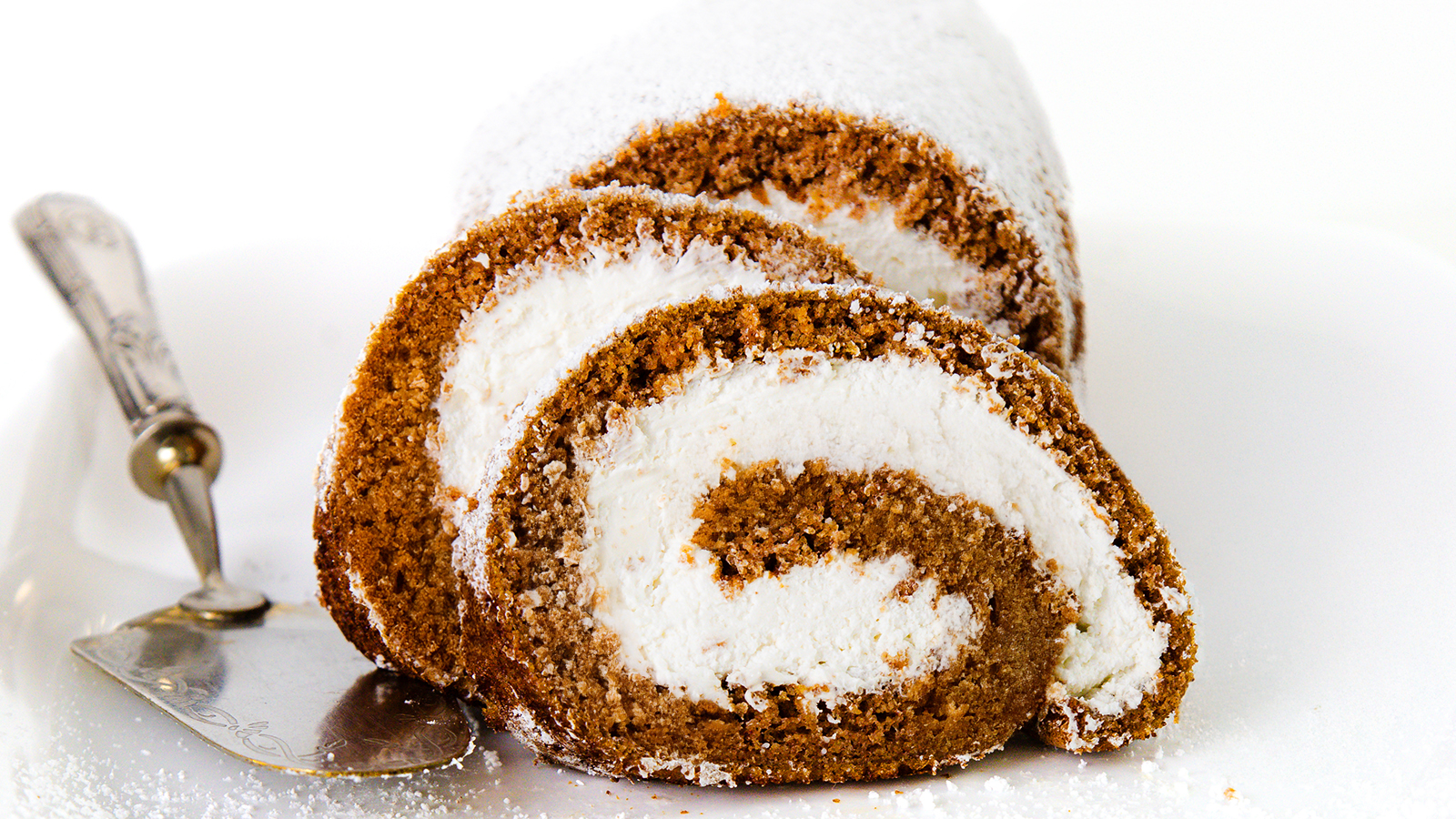 Roll Into Dessert Heaven 13 Of The Best Cake Roll Recipes Ever
