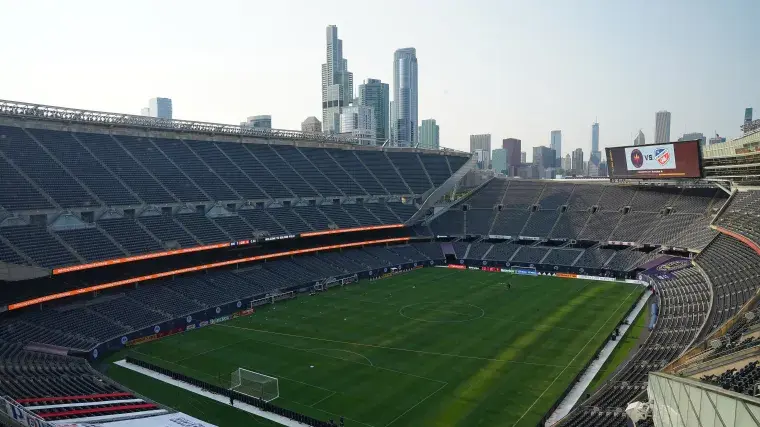 Soldier Field Stadium Guide: Full Bears and concerts schedule, seat map ...