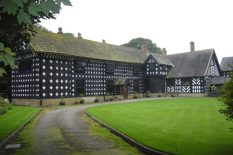 15 magical places to discover in Lancashire this Christmas - from cosy ...