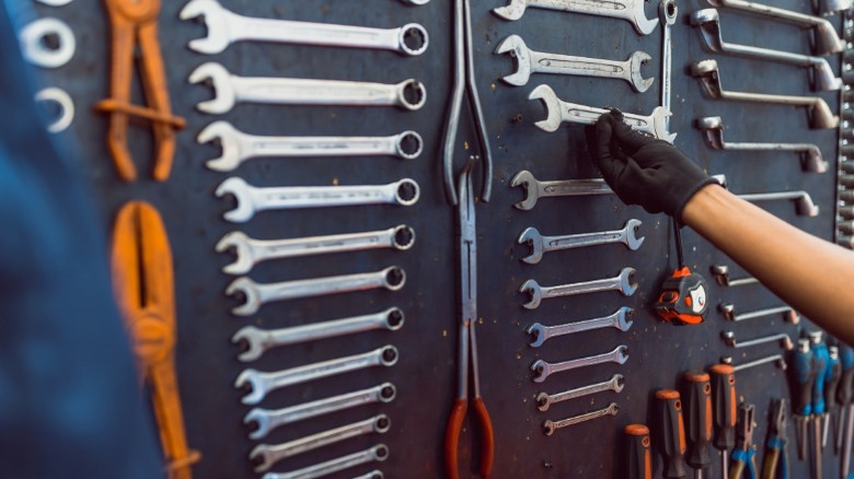 Building A Mechanic's Tool Kit? Here's Where To Splurge And Where To Skimp