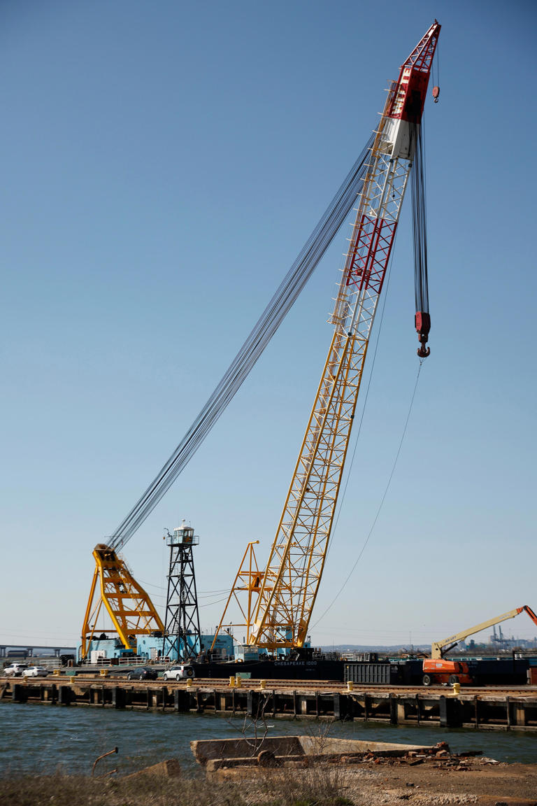 How much do dockworkers make? What to know about wages amid ILA port strike How much do dockworkers make? What to know about wages amid ILA port strike