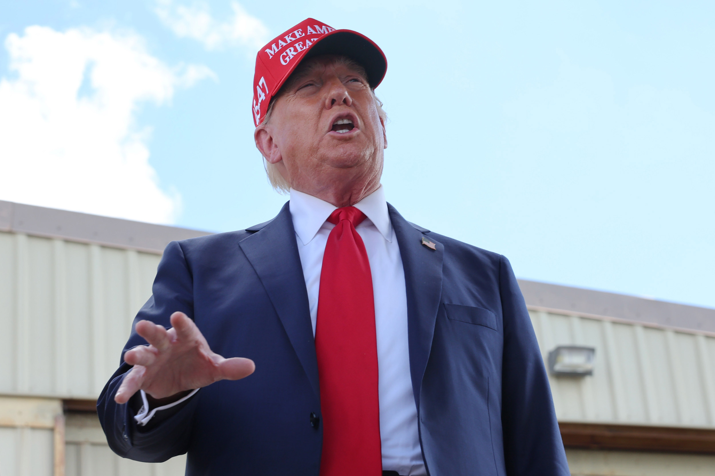 Trump Lays Out New Economic Plan as Harris Closes Gap Trump Lays Out New Economic Plan as Harris Closes Gap