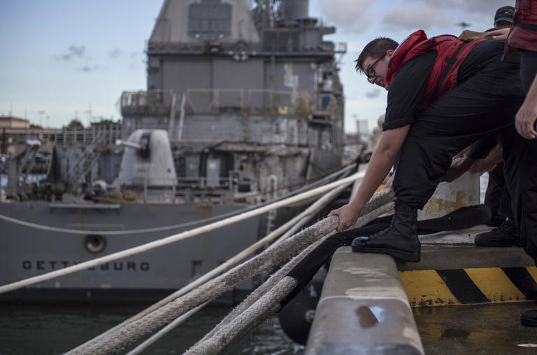 How much do dockworkers make? What to know about wages amid ILA port strike How much do dockworkers make? What to know about wages amid ILA port strike