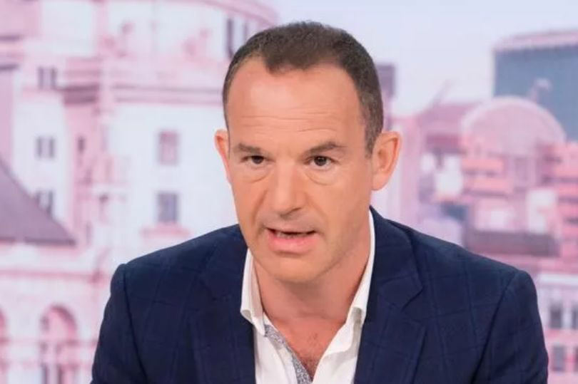 Martin Lewis' MSE warns over O2, EE, Vodafone rule change starting today Martin Lewis' MSE warns over O2, EE, Vodafone rule change starting today