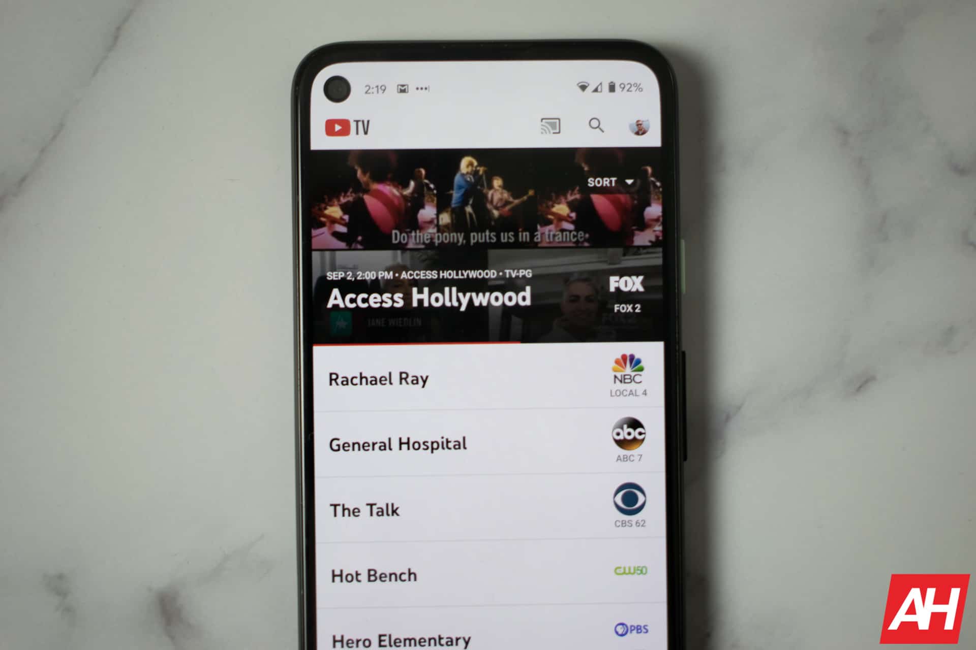 YouTube TV's live guide redesign is now rolling out to Android & iOS users
