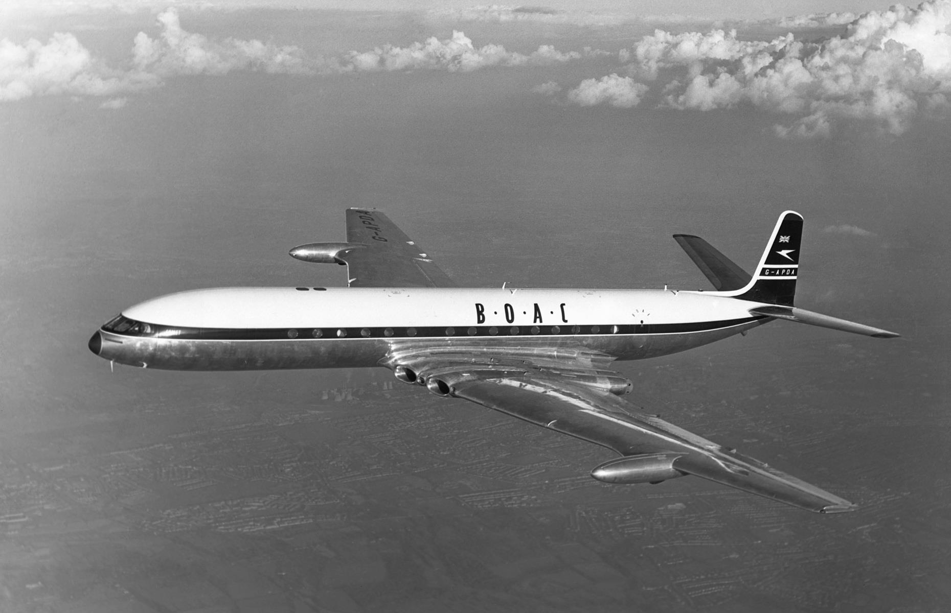 Retro photos show the incredible evolution of air travel over 100 years