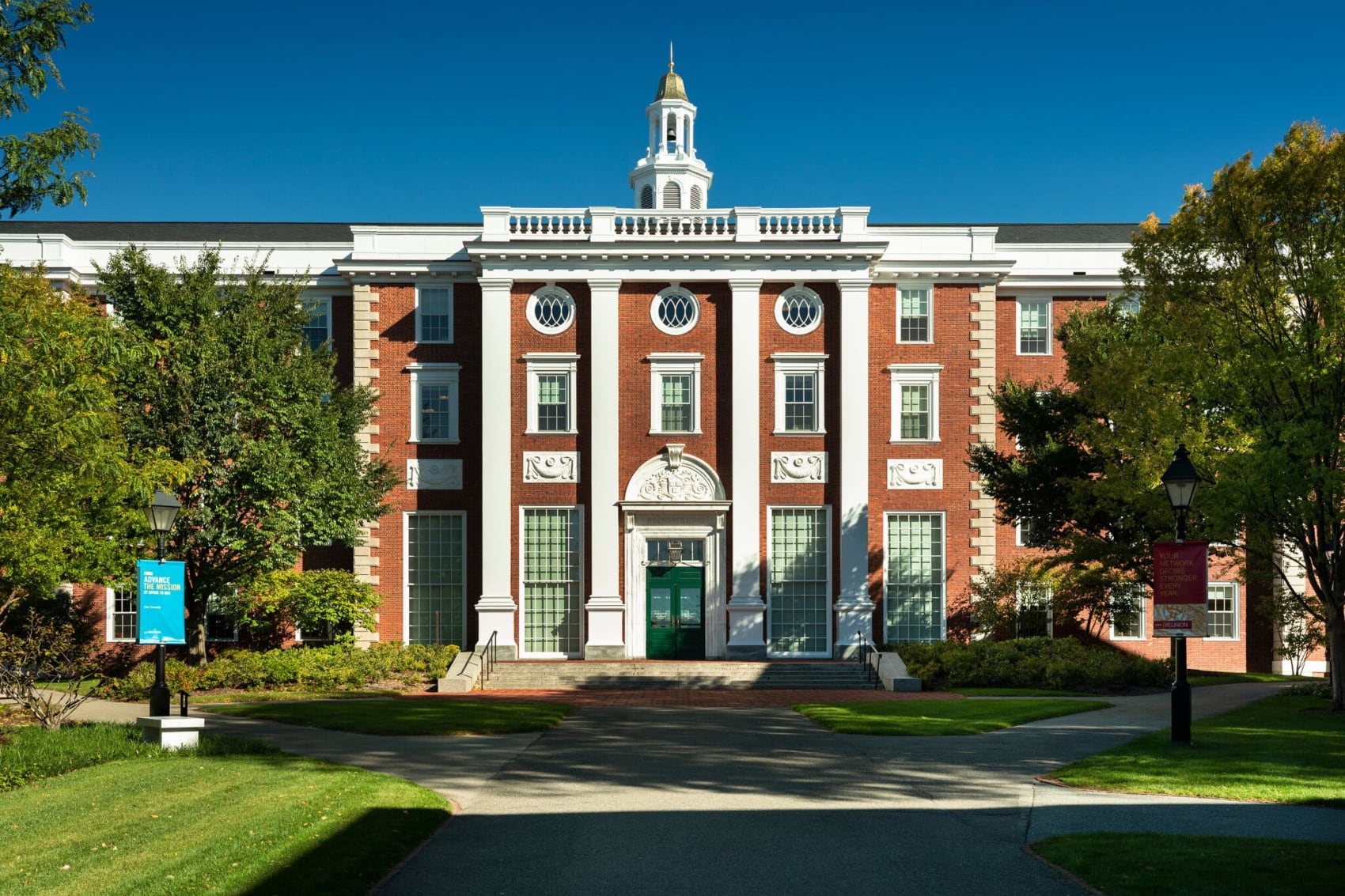 Los estudiantes chilenos en Harvard, ayer y hoy