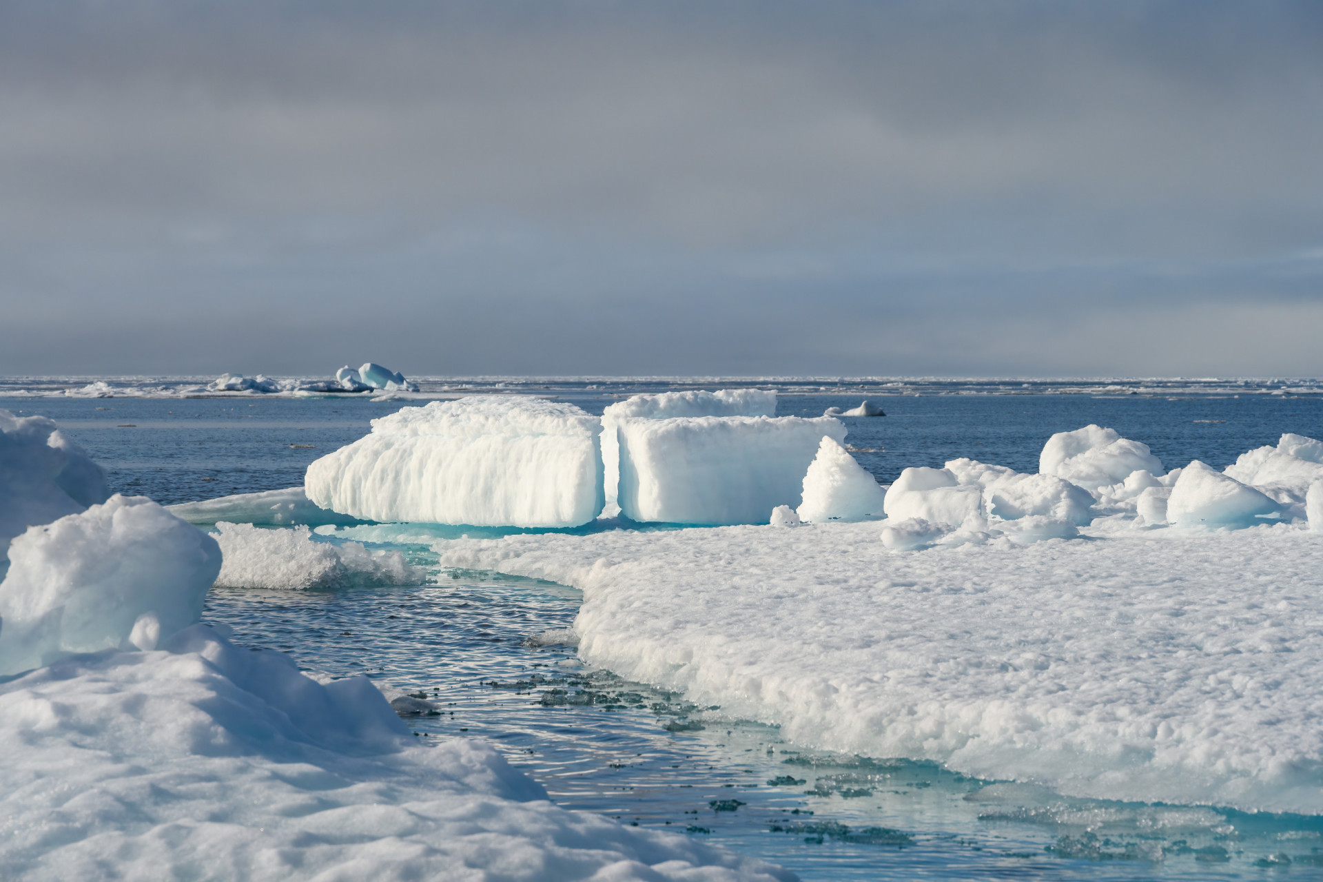 Hoe lang kan je overleven als je verloren bent op zee?