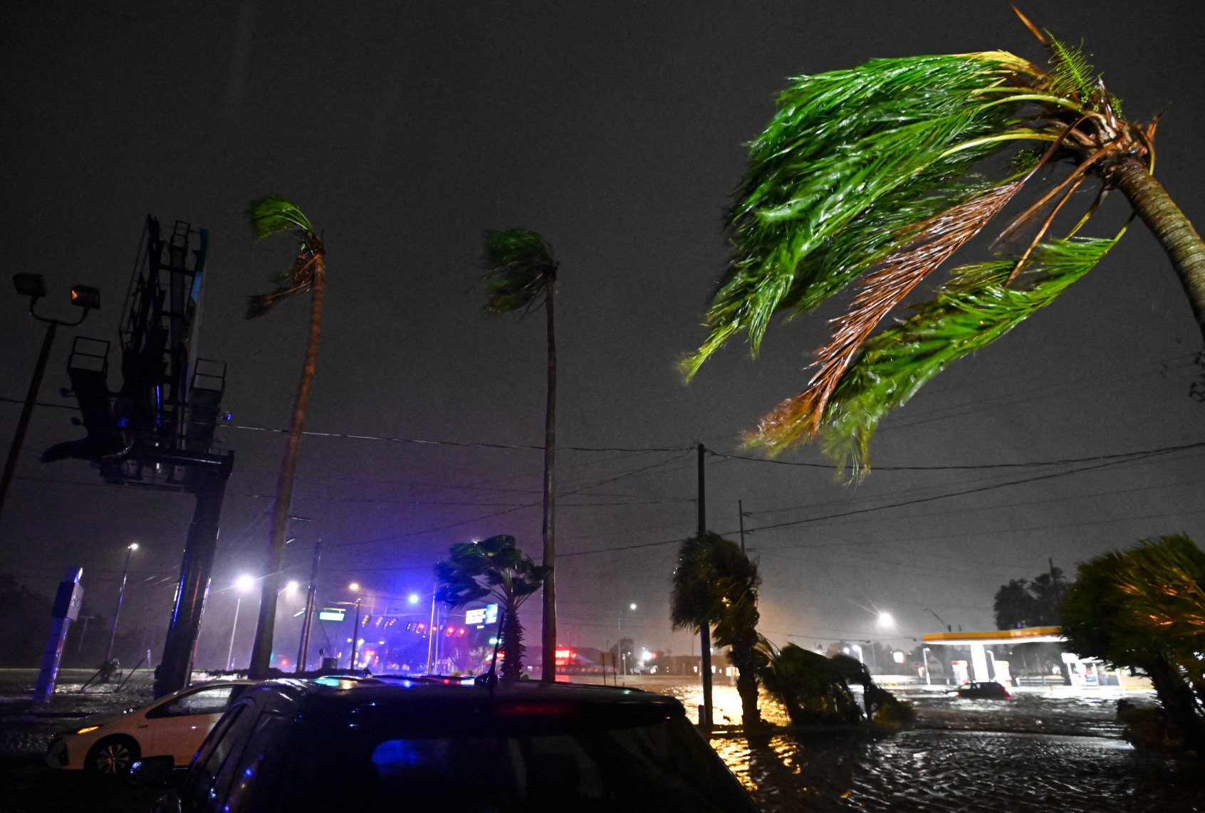 Hurricane Milton tears roof off Tropicana Field and unleashes deadly ... Hurricane Milton tears roof off Tropicana Field and unleashes deadly ...