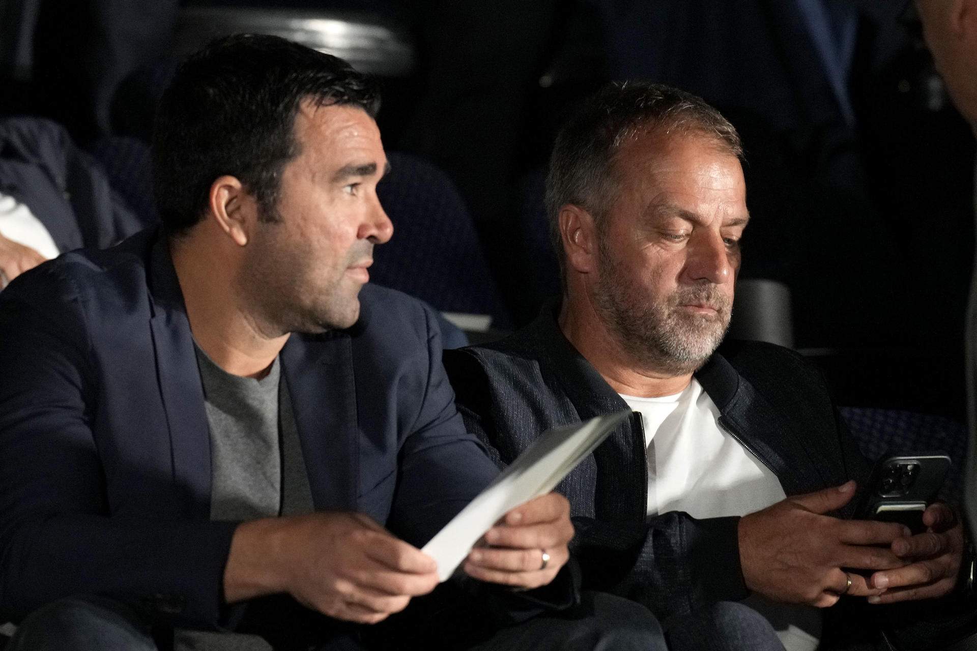 Deco confirma la mejor noticia posible a Hansi Flick porque Julián ...