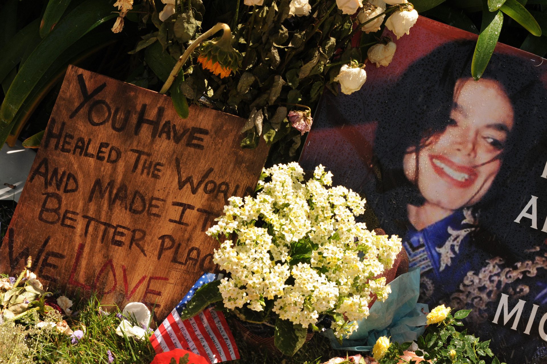 Strange objects celebrities took with them into their graves