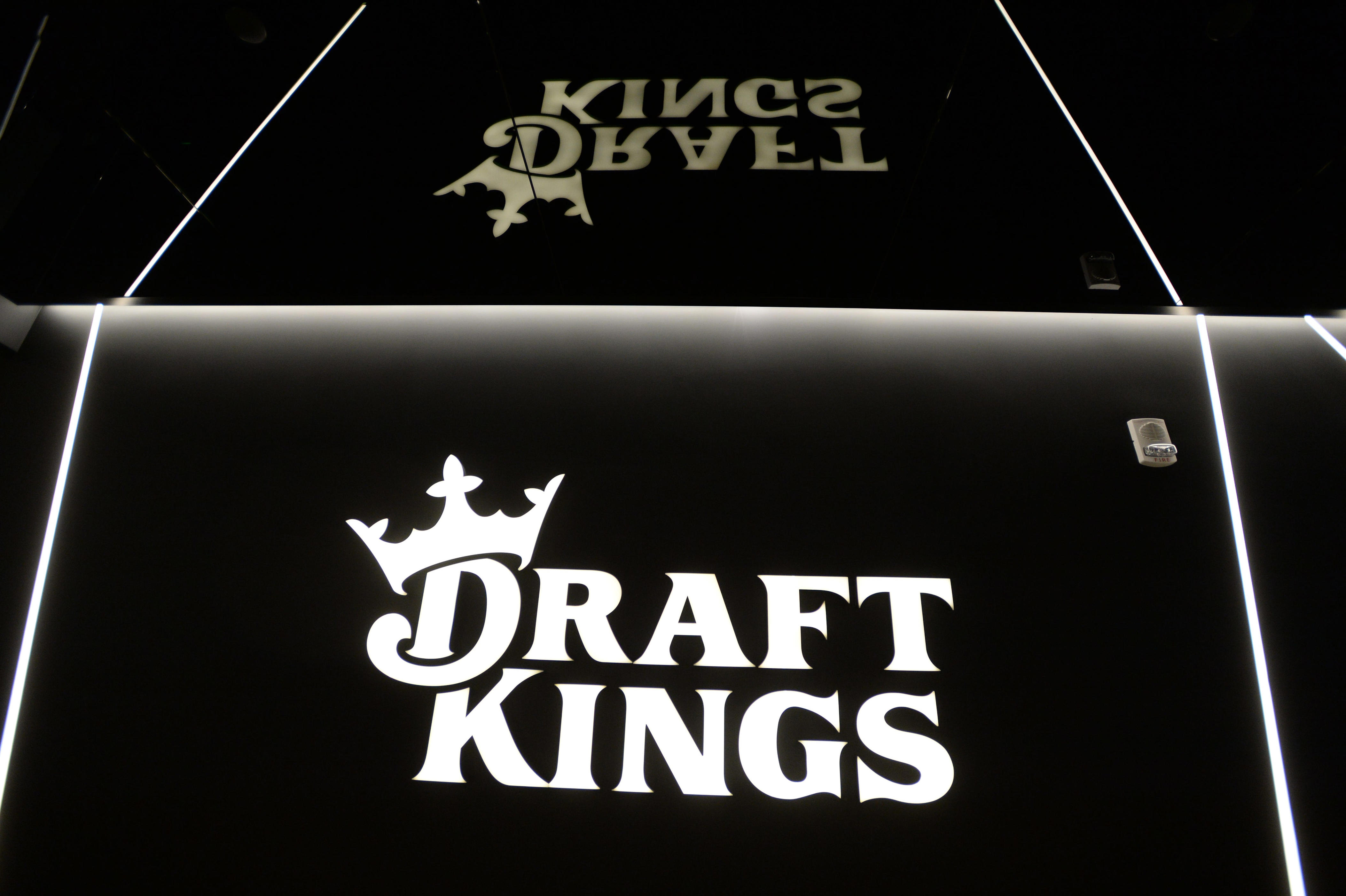 Pennsylvania men lost hundreds of thousands gambling on DraftKings. Now ...