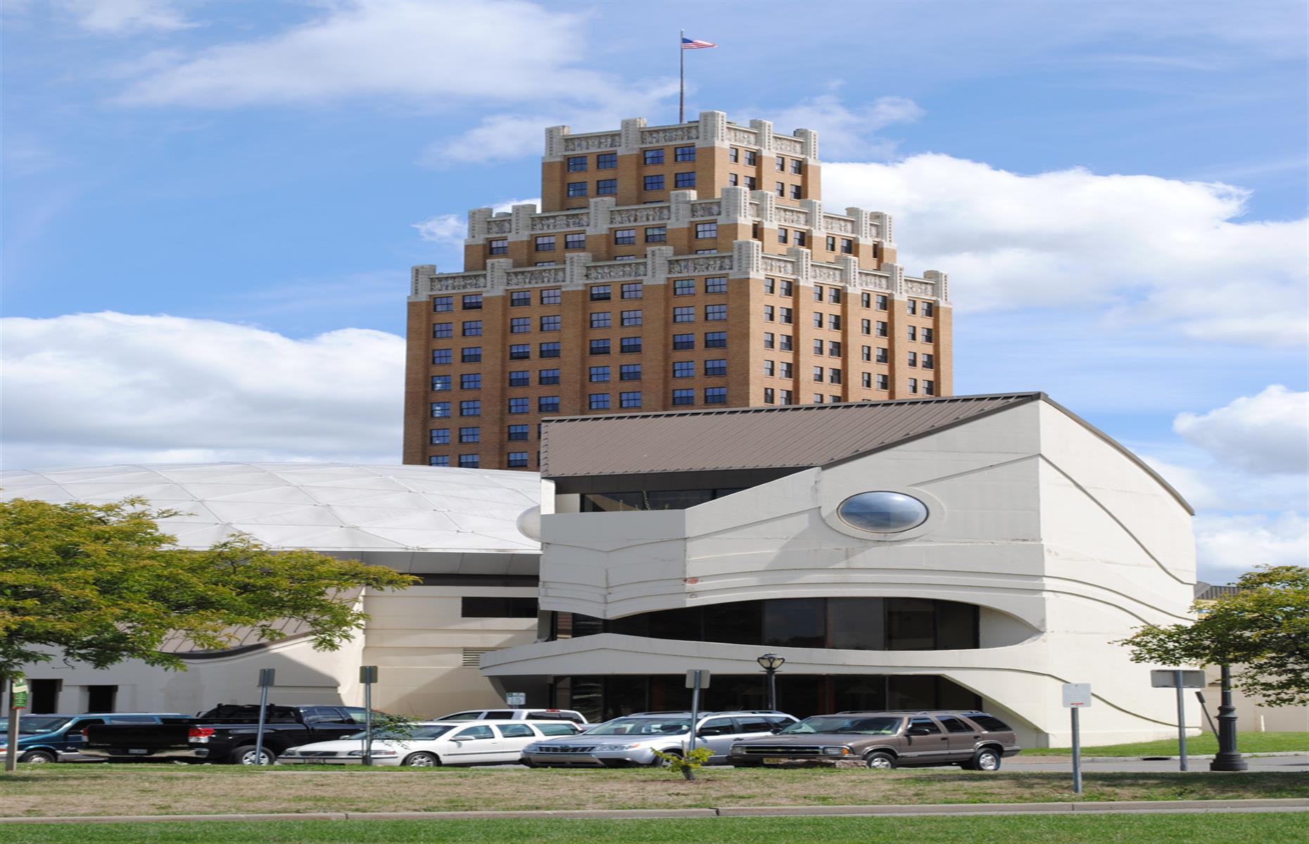 29 bizarre buildings designed to look like animals