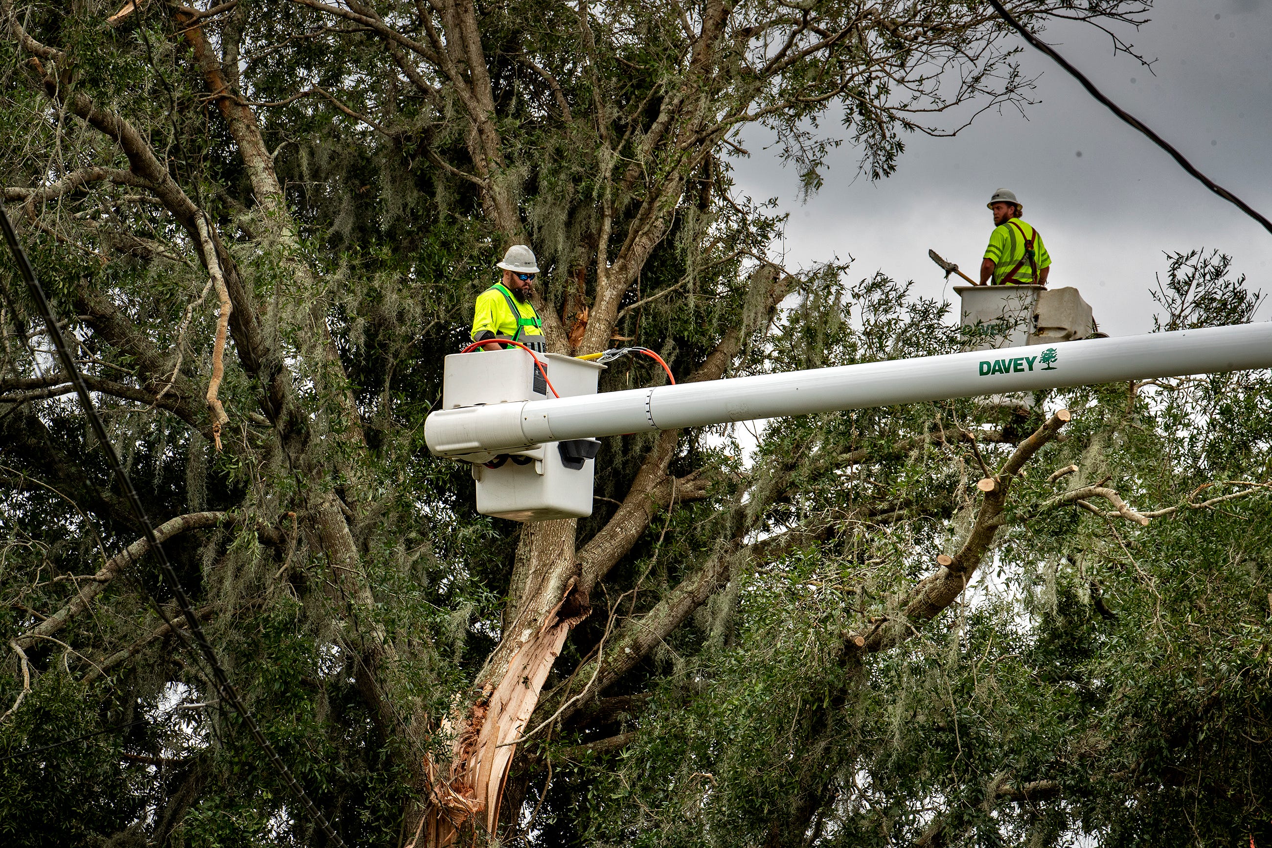 Live Milton updates for Monday: Polk power outages persist, most in ...