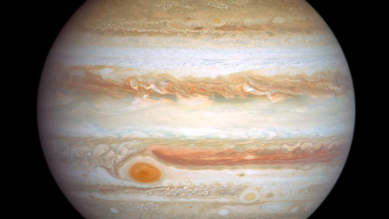 An amateur astronomer used an old technique to study Jupiter — and ...