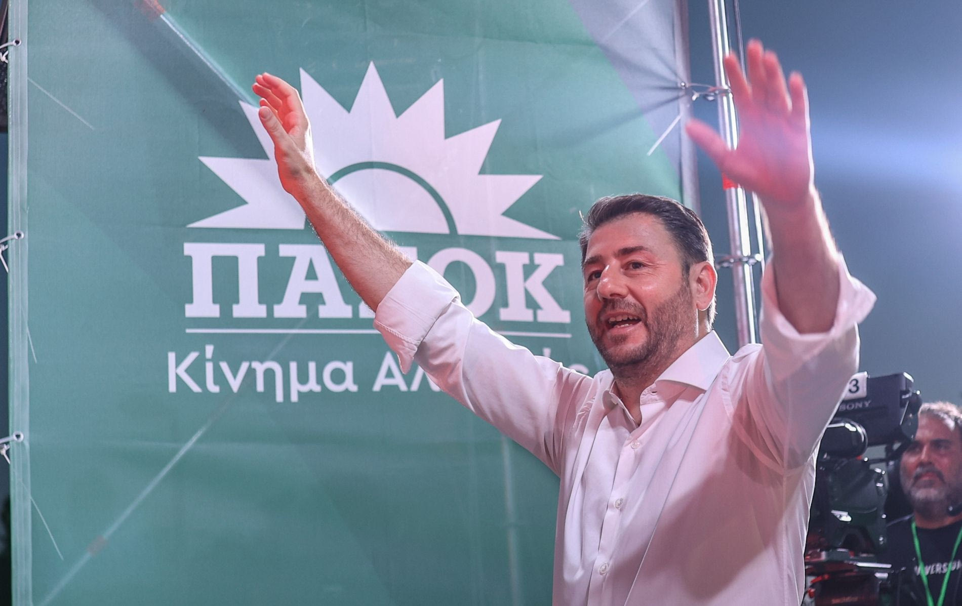Το "παρών" (και το μέλλον) του ΠΑΣΟΚ