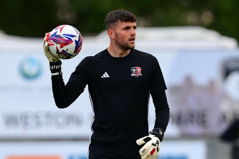 Harry Lee signs for Crystal Palace after leaving Exeter City