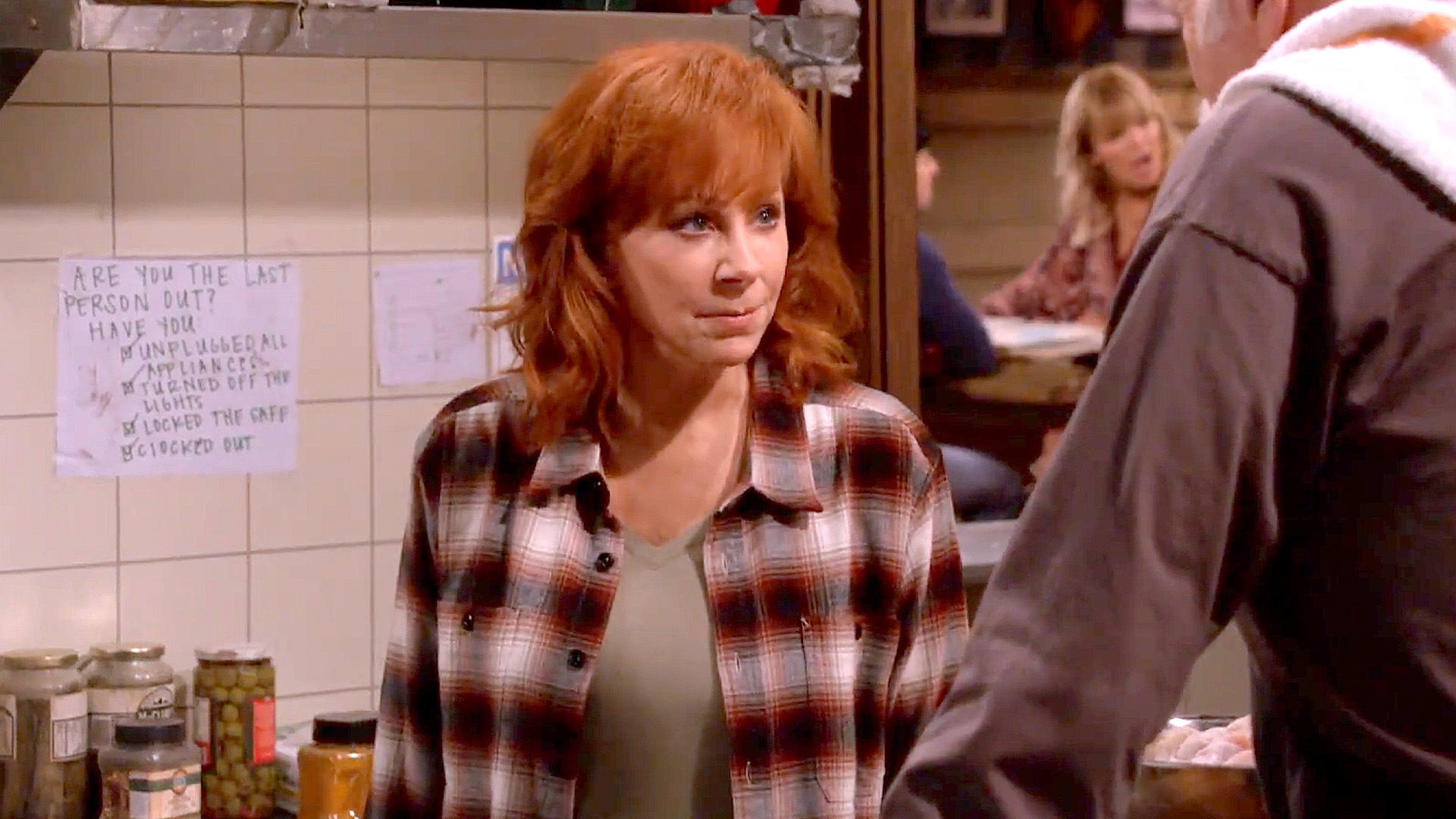 New Trailer for Reba McEntire's NBC Comedy Happy's Place New Trailer for Reba McEntire's NBC Comedy Happy's Place