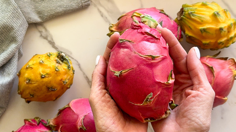 How to best cut and prepare a dragon fruit