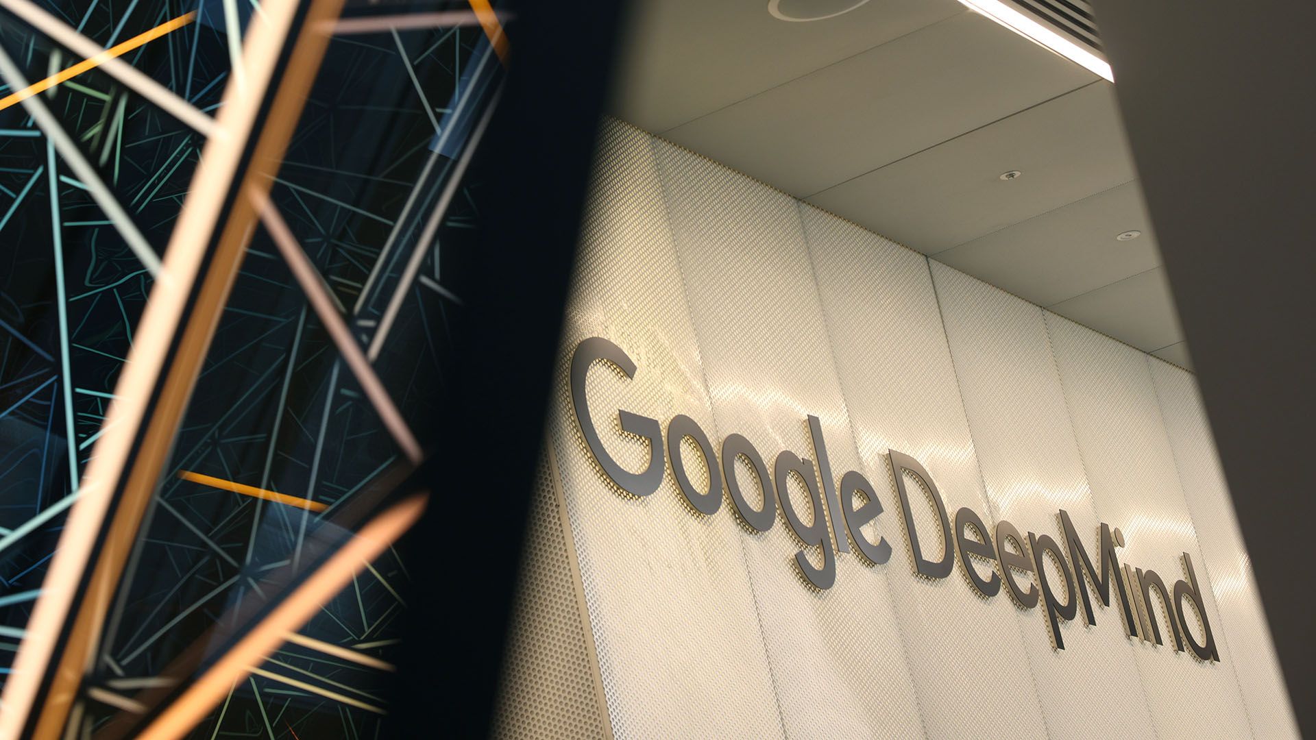 DeepMind AI staff reportedly tied to Google with "aggressive ...