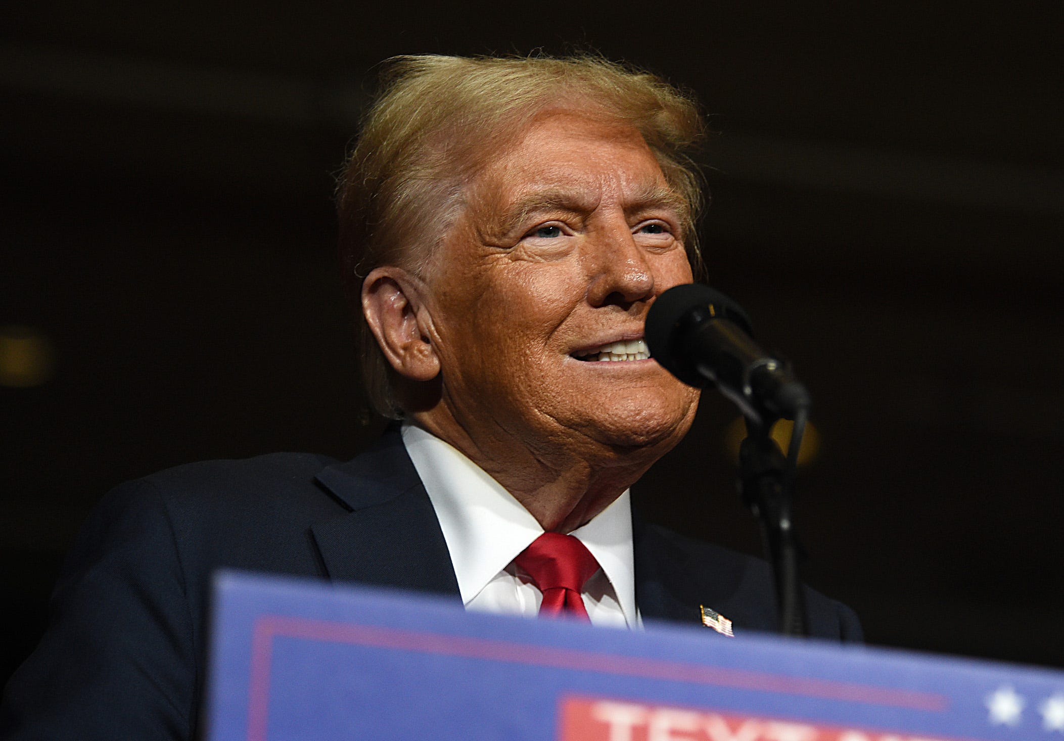 Fact Check: Trump's 'smart people don't like me' remark explained