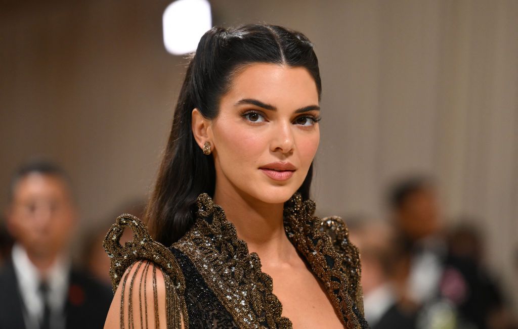 An Updated Ranking of the Kardashian’s Net Worths, Now That SKIMS Is ...
