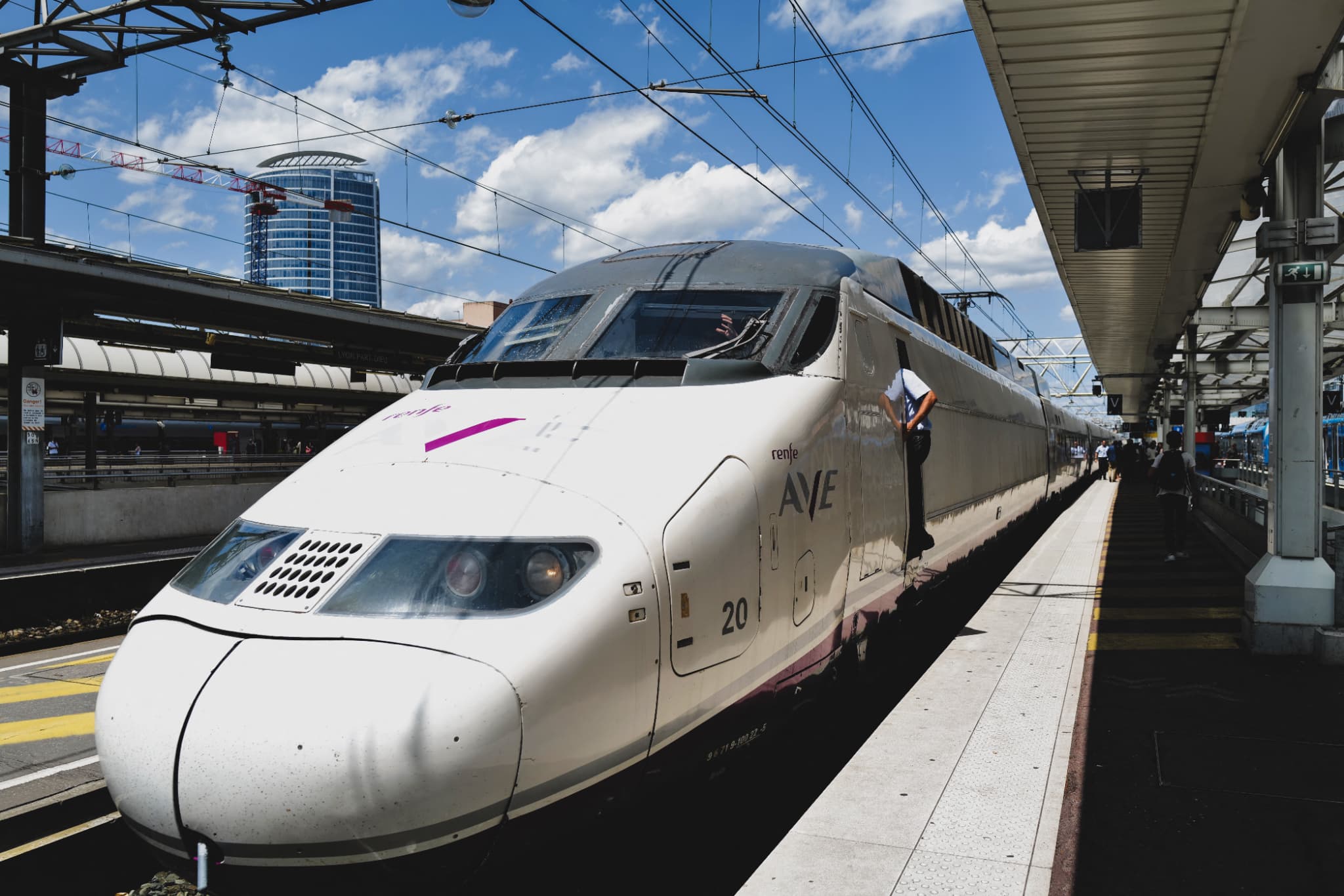Train à grande vitesse: la Renfe a attiré un million de voyageurs en France
