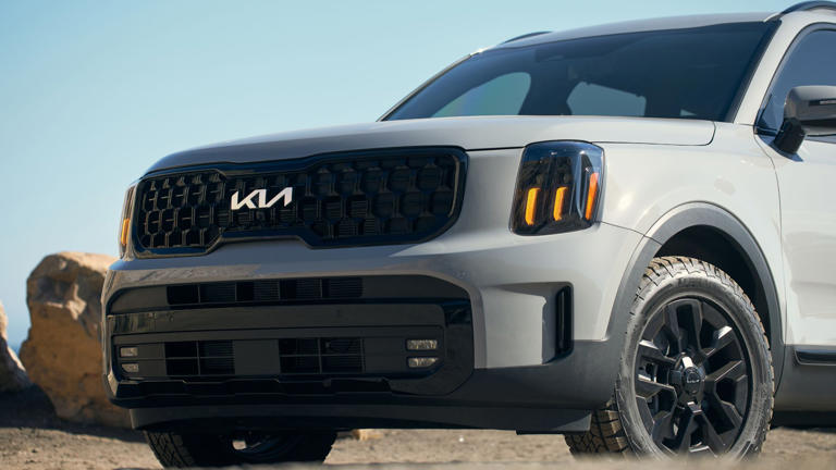 10 Midsize SUVs With The Most Impressive Safety Ratings In Recent Years