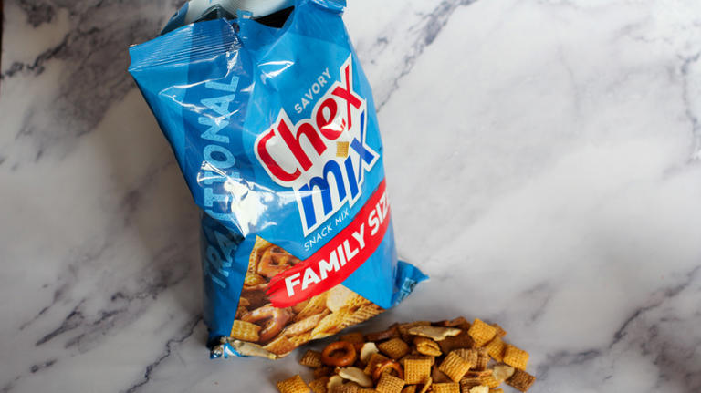 6 Snack Mixes, Ranked Worst To Best