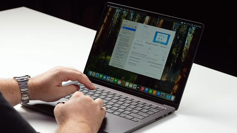 Are MacBooks good for students?
