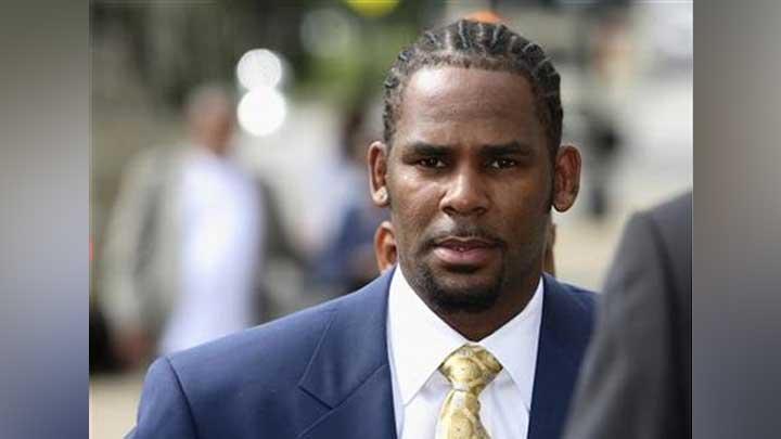 R. Kelly Dilarikan ke Rumah Sakit, Diduga Ada Upaya Pembunuhan di Penjara