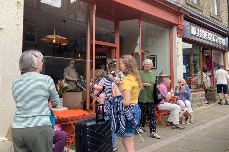 Popular Huddersfield restaurant Cafe Oi bounces back after devastating ...
